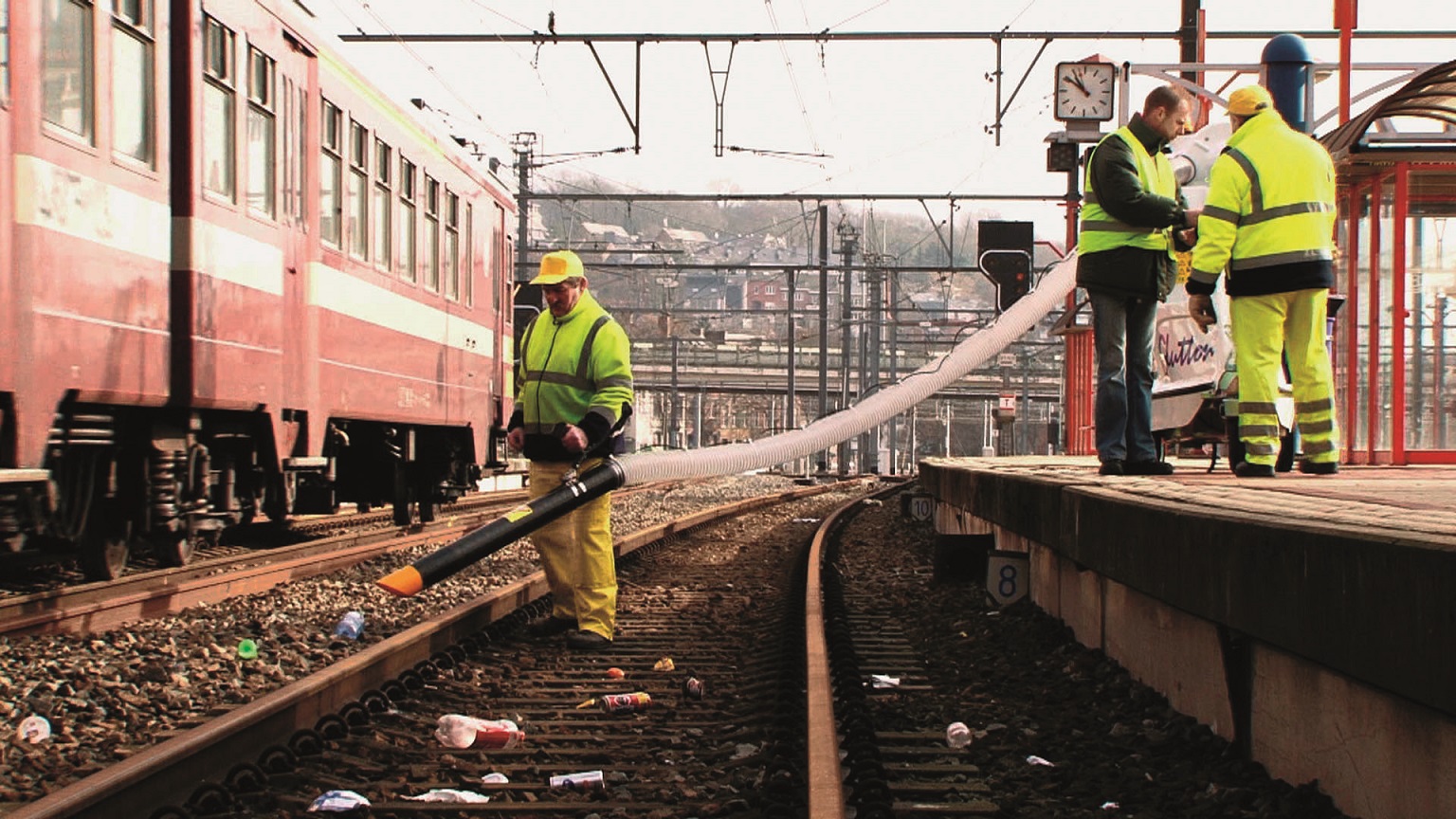 Glutton® delivers the benefits of cleanliness in stations